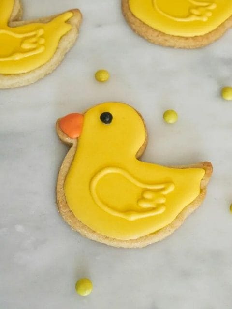 Adorable Decorated Duck Cookies - No Fuss Kitchen