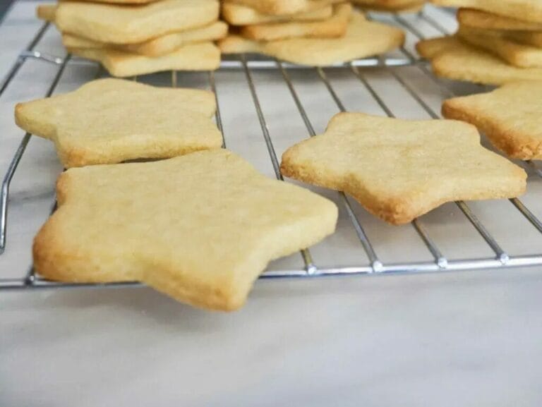 Star Cookies with Royal Icing - No Fuss Kitchen