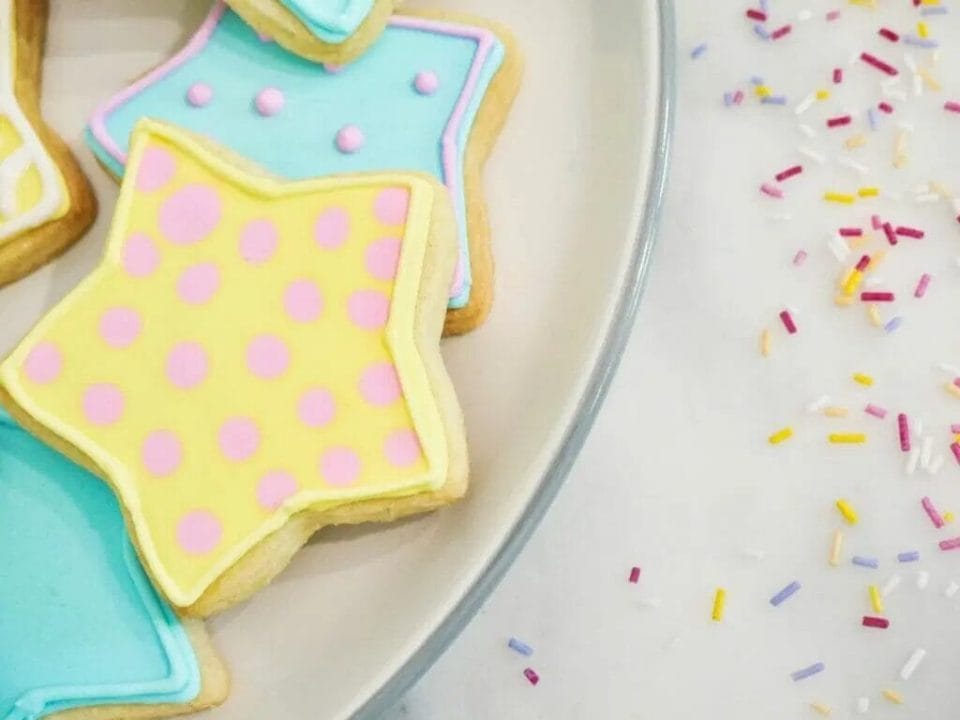 Star Cookies with Royal Icing - No Fuss Kitchen